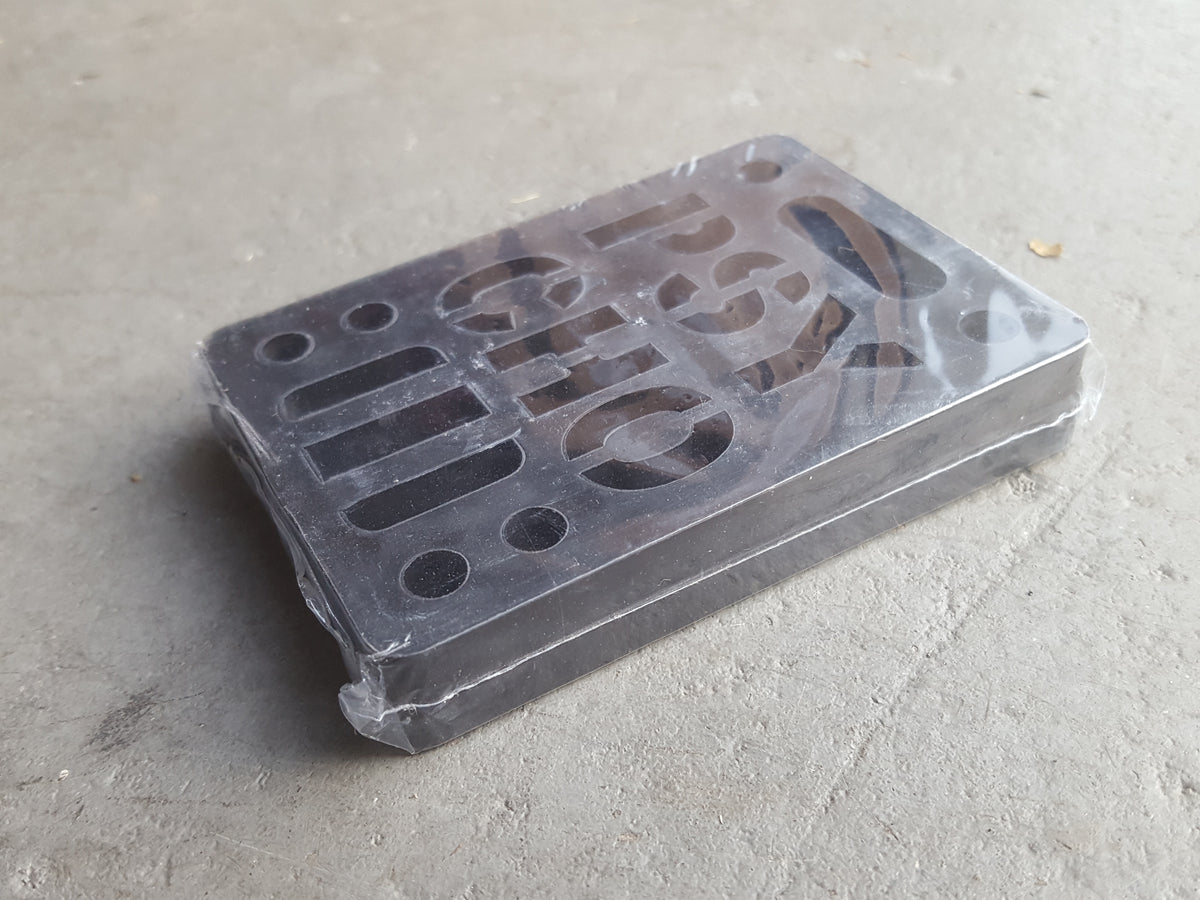 Riser Pads Psycho Risers - 1/4" BLACK – SK8supply.com